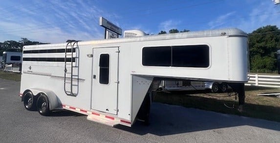 2008 Shadow Weekender 2 Horse Slant Load Gooseneck Horse Trailer ...