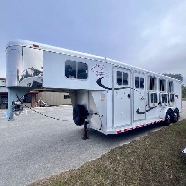 2000 model sooner 4 horse trailer with dressing room | Dresses Images 2025