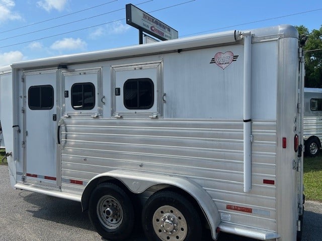 2005 Hart Weekender 2 Horse Slant Load Gooseneck Horse Trailer With ...