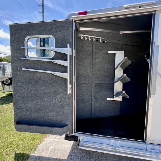 2026 Platinum Coach Reverse Load 3 Horse Slant Load Bumperpull Horse ...