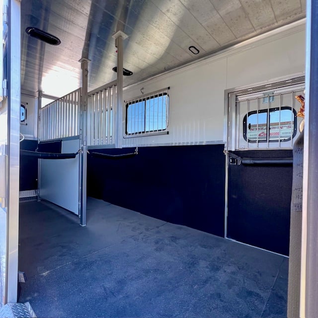 2024 Jamco Premier Head to Head - White - 4 Horse Straight Load ...